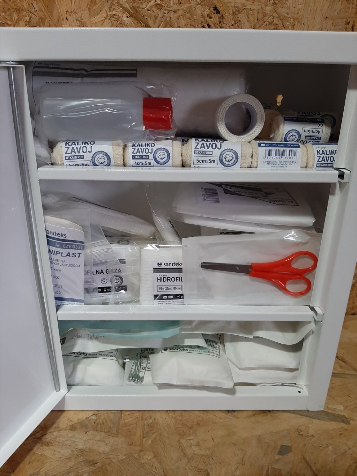 Ormar za prvu pomoć i prva pomoć – Vatrozastita